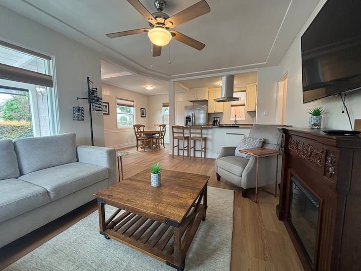 King Size Suites - Best Sleep In Town - La Mesa, CA