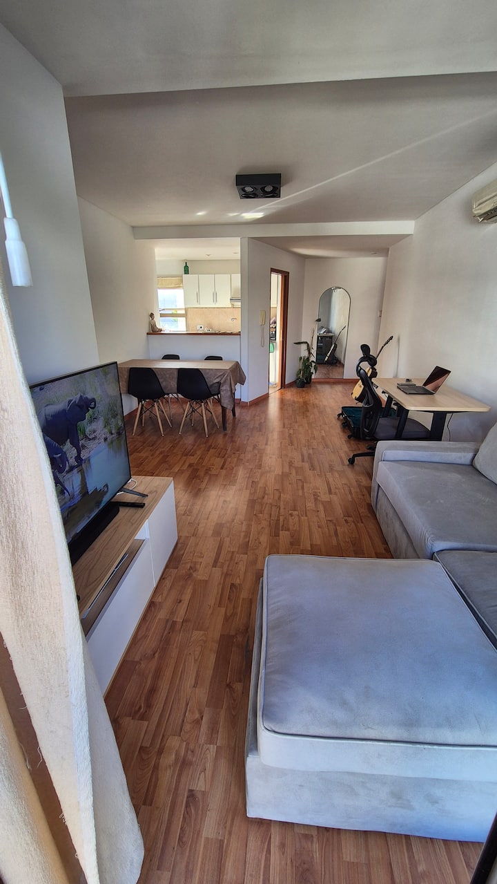 Excelente Departamento Y Cochera - La Plata