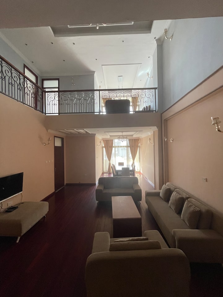 Spacious 6-bedroom 2-floor Penthouse With Views - Addis Ababa