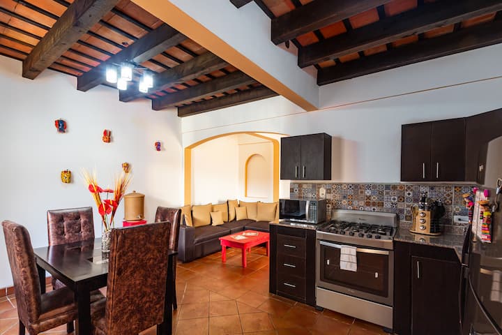 Apartamento Rojo San Francisco - Antigua Guatemala