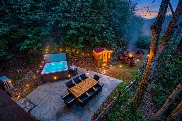 Peaceful Mountain Cabin W/ Hot Tub, Sauna, Wifi - Bryson City, NC