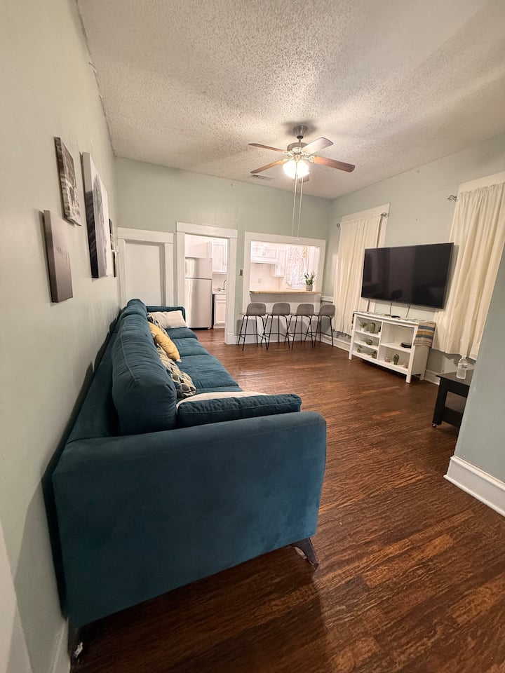 Tiny Casita In The Historic Fairmount District - Fort Worth, TX