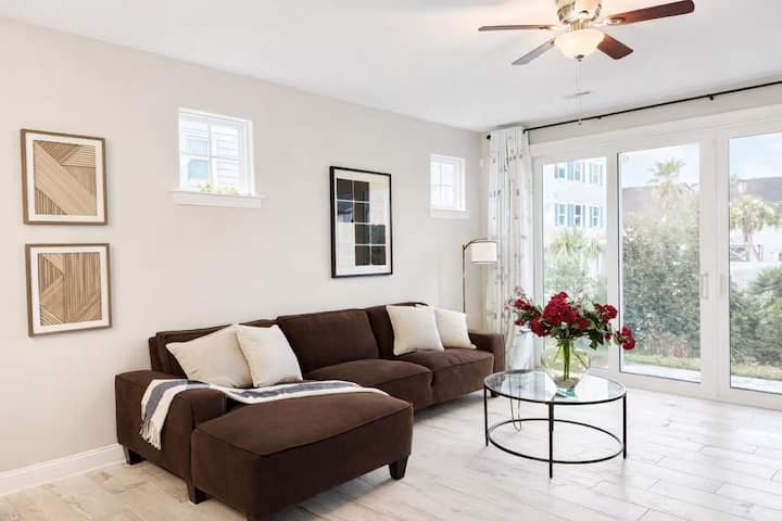 Family-friendly 4br • Beach Access • Backyard - Myrtle Beach, SC