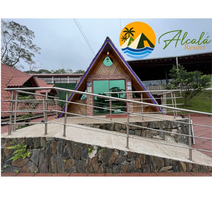 Cabaña Triangular Rodeada De Naturaleza, Parejas - Pedro Vicente Maldonado