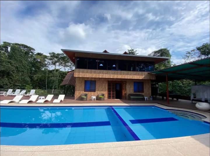 Casa Moderna En La Naturaleza Con Senderos - Pedro Vicente Maldonado