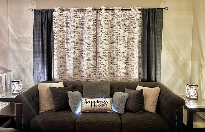 Upper Bi-level Home In South Indy - Indianapolis, IN