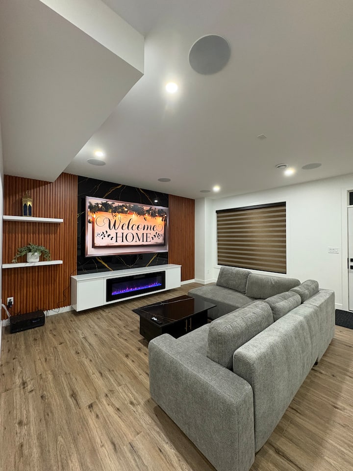 Luxury Walkout Basement Suite In Winnipeg - Winnipeg