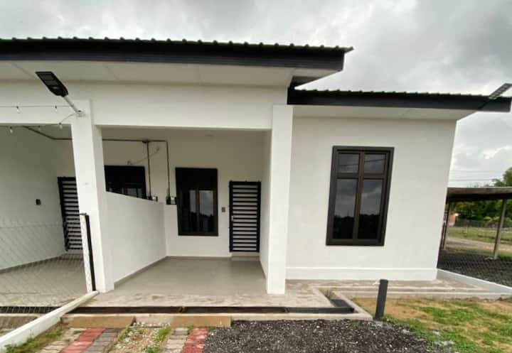 Homestay Teratak Nailufar - Cozy And Clean - Pekan