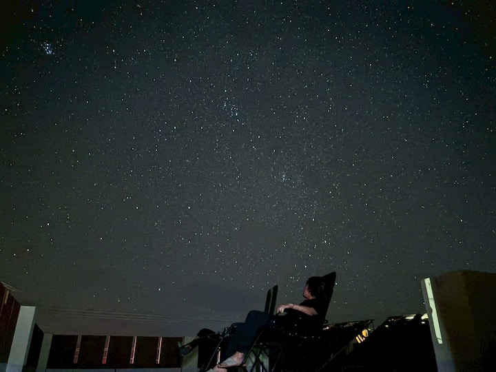 大自然を遊び尽くす！満天屋上星空オプション¥０の宿｜Advebture Hostel う島や - Okinawa