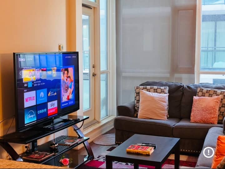 Stylish-cozy 1bedroom Condo In Square One Centre. - Mississauga
