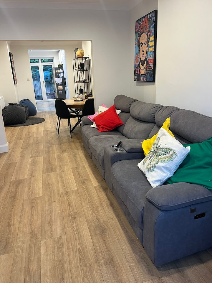 Keren's House - Barnet