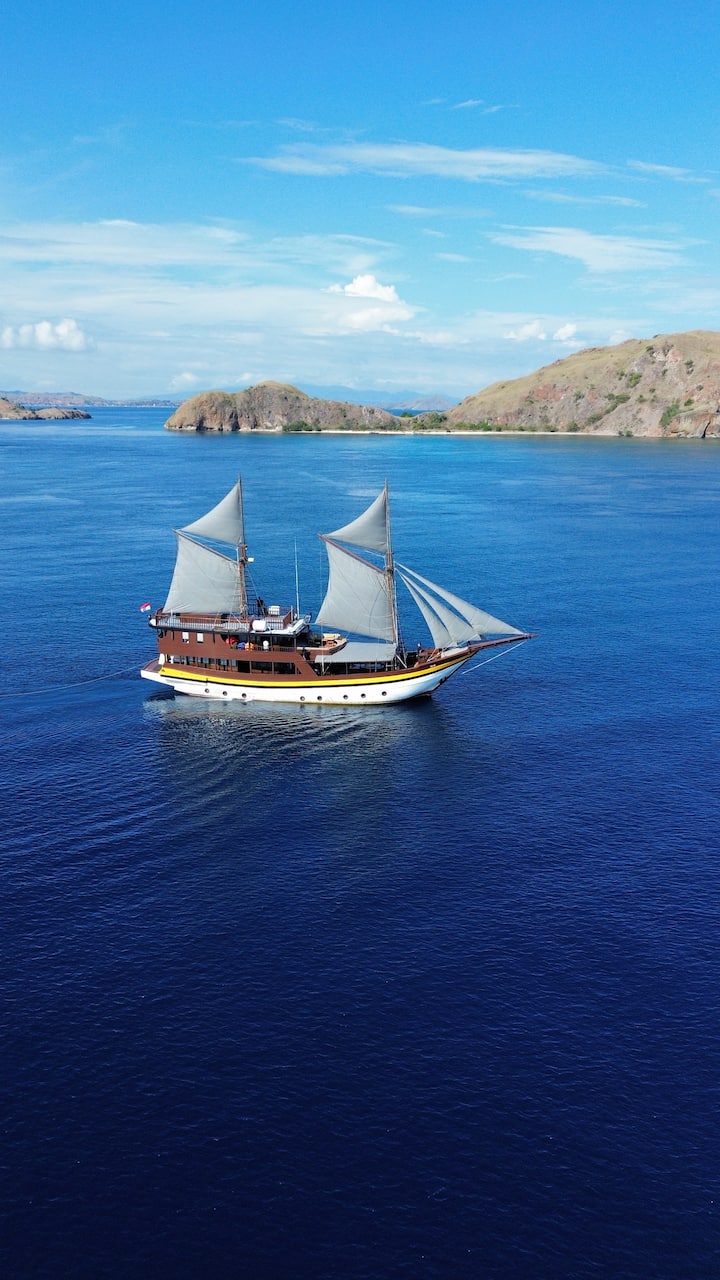 Private Charter Behike Cruise - Labuan Bajo - Labuan Bajo