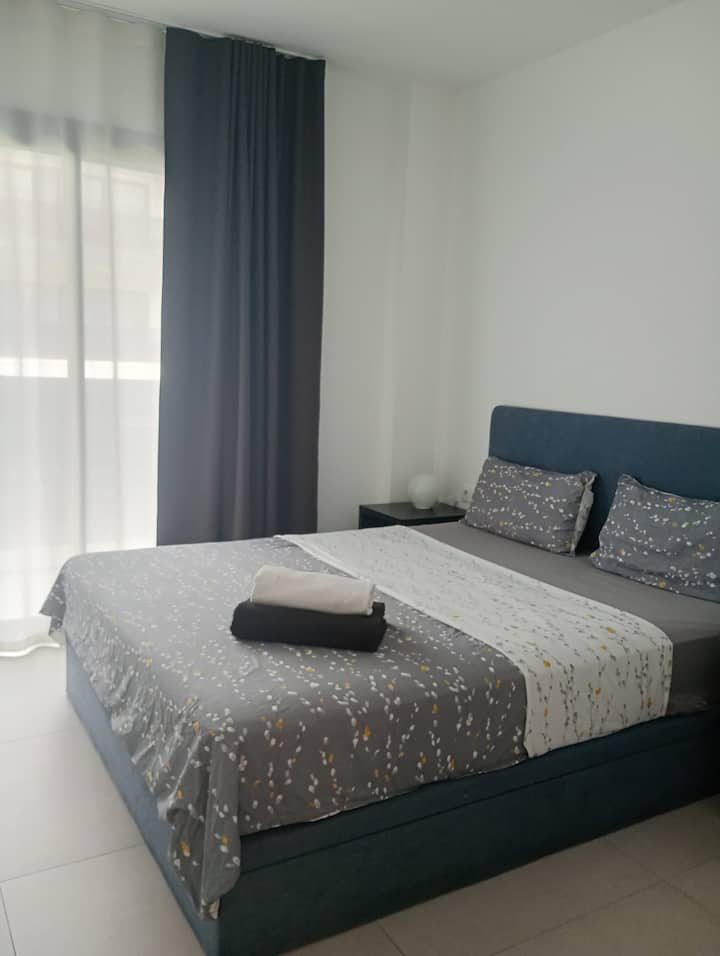 Bright Apartment Near Montjuic - Barcelona