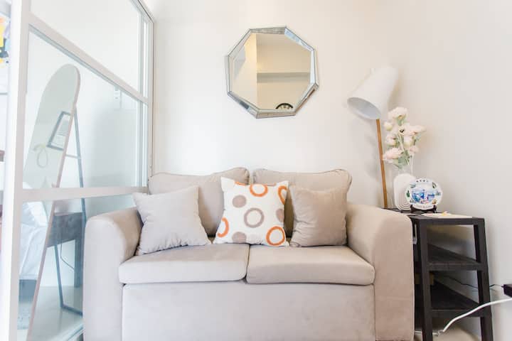 1-br Condo, Fast Wifi, Balcony, Close To It Park - Cebu