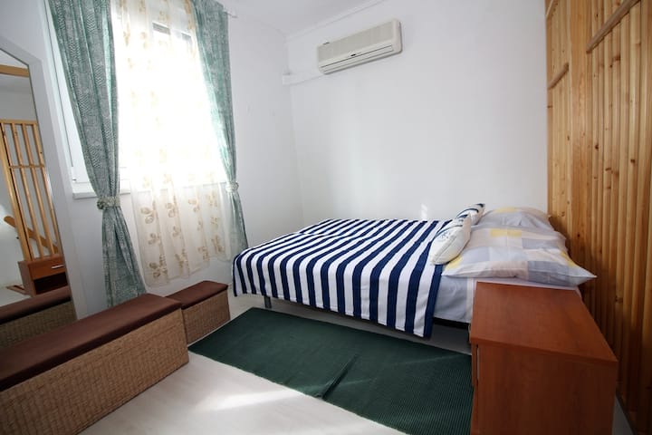 2 Bedroom Apartment In Tisno (4+0) - Murter