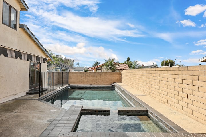 Spacious House With Pool And Spa | No Cleaning Fee - Huntington Beach, CA