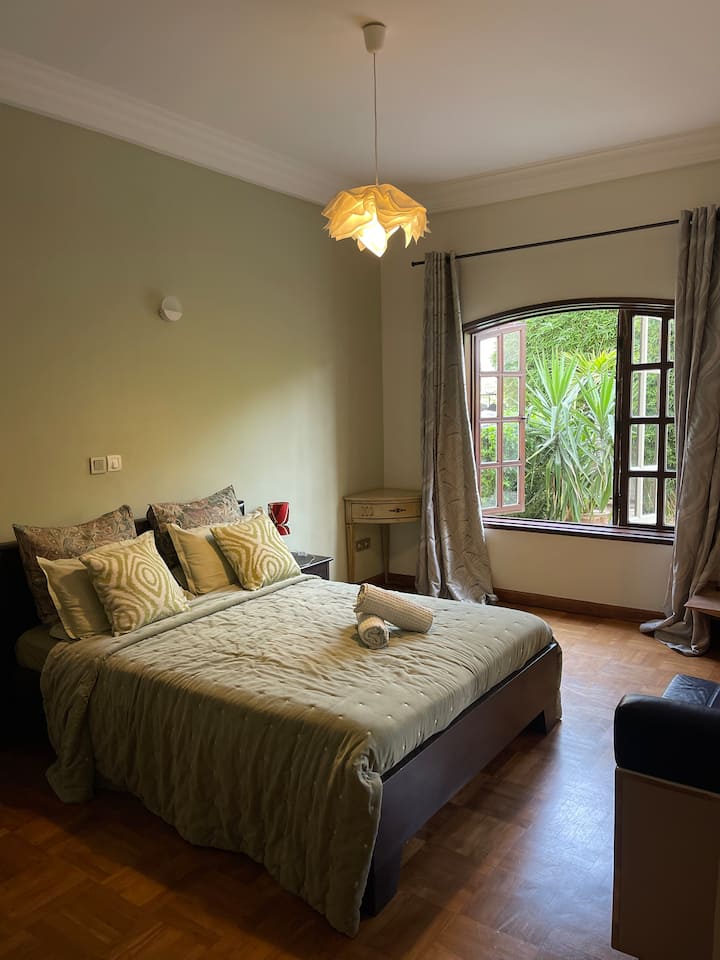 Villa 5 Chambres Salon+piscine - 3 Nuitées Minimum - Cotonou