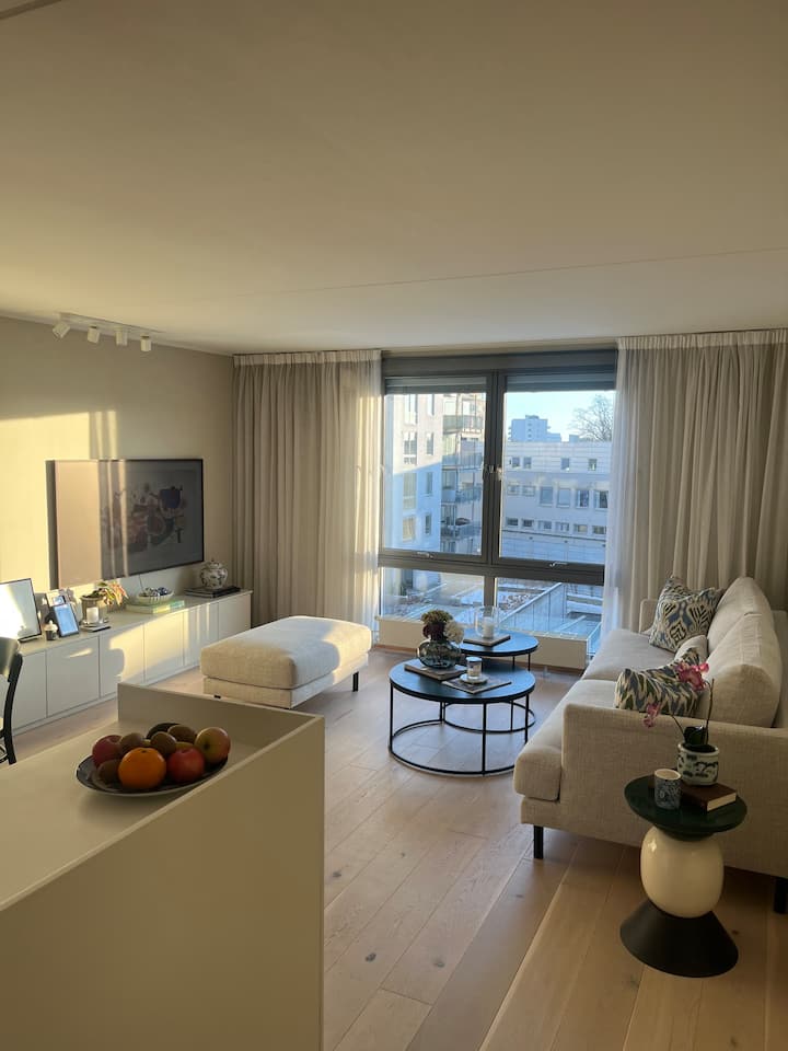 Stor 2-roms Leilighet Med Parkering - Oslo