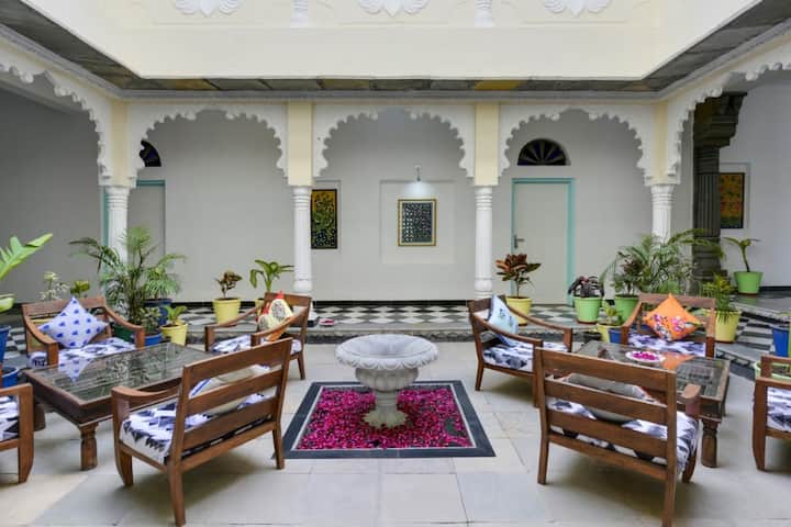 The Eyrie - 4 Bedrooms Luxury Boutique Haweli - Udaipur