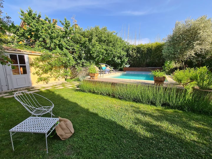 Maison "Bon Abri" Charme, Piscine, Centre Ville - Nyons