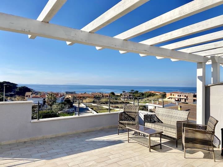Attico Panoramico Vista Mare – 3 Camere, 2 Bagni - Castelsardo