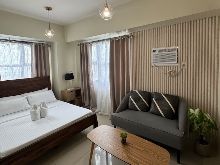 2 Br Unit 46p - Horizon 101 Condominium - Cebu