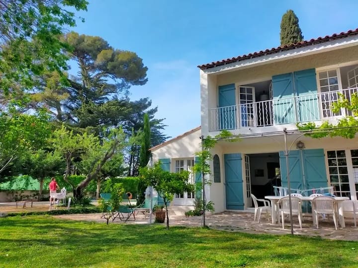 Maison Familiale Avec Piscine Proche Plage - Le Pradet