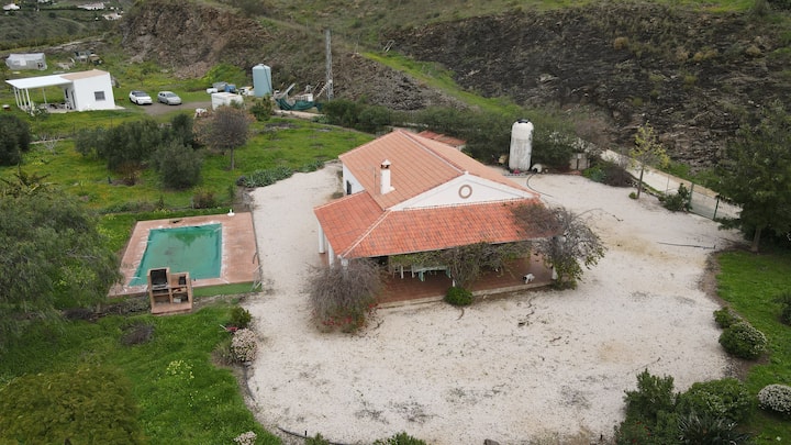 Rural En La Viñuela: Piscina Y Chimenea - Vélez-Málaga