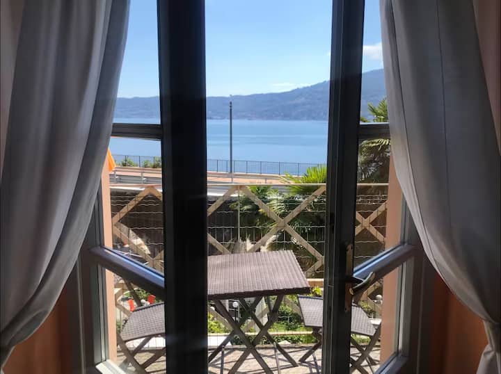 The Lakefront - Stresa