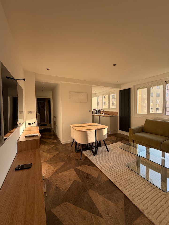 Suite Royale – 2 Chambres Rénovées Chic & Confort - Dijon