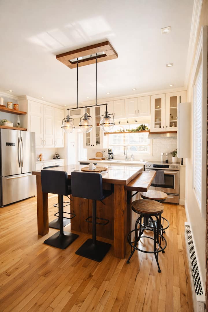 Quartier Historique, Sécuritaire, Stationnement - Brossard