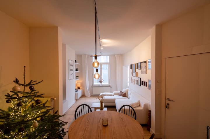 Stylish Stay With Park & River View | Antwerp-zuid - Amberes, Bélgica