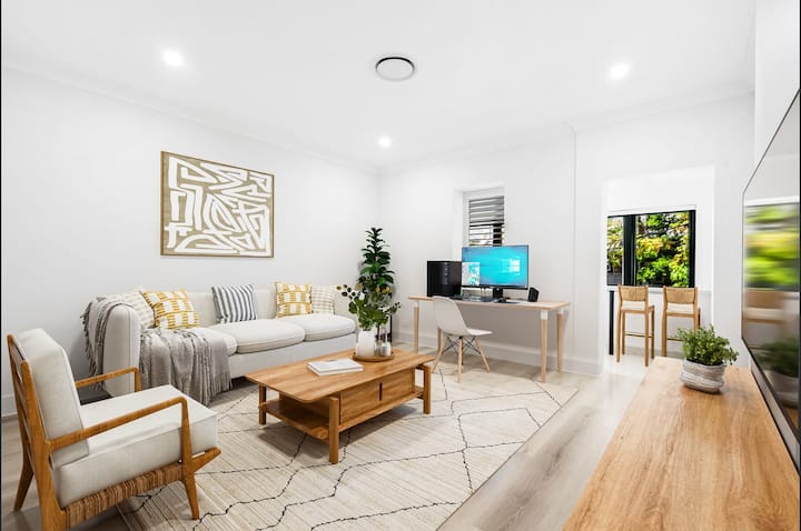 Stylish Retreat - Walk To Cbd, St Vincent, Scg - Kensington