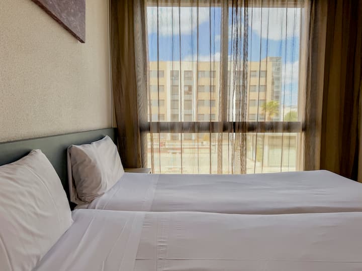 Hab. Para 2 Con Camas Individuales (Compostela S.) - Torrejón de Ardoz