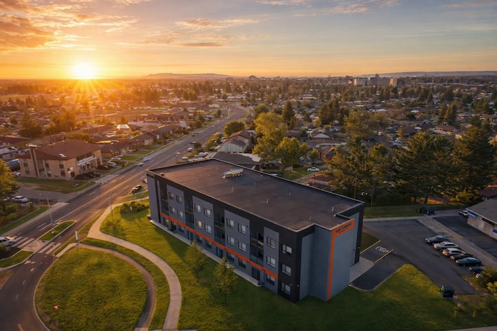 Lux Suites Extended Stay 2 Bedroom Suite - Thunder Bay