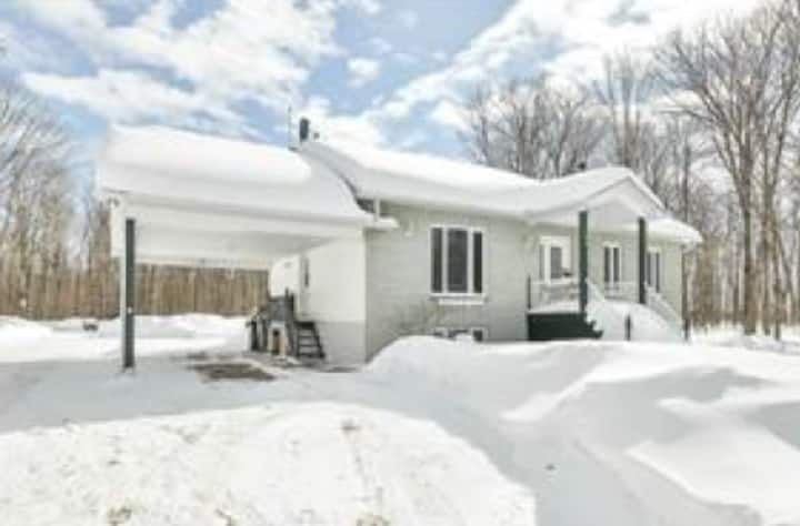 Country Retreat • Fireplace, Forest & Fresh Air - Lac-Simon