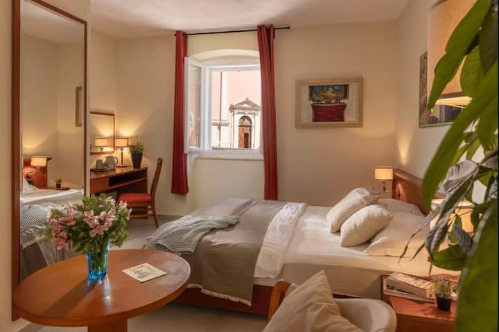 Sea View Double Room Overlooking The Harbor - Mali Losinj