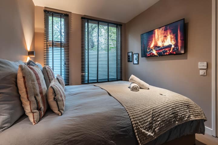 Renovated Apartment Near City Centre + Parking - Amsterdam