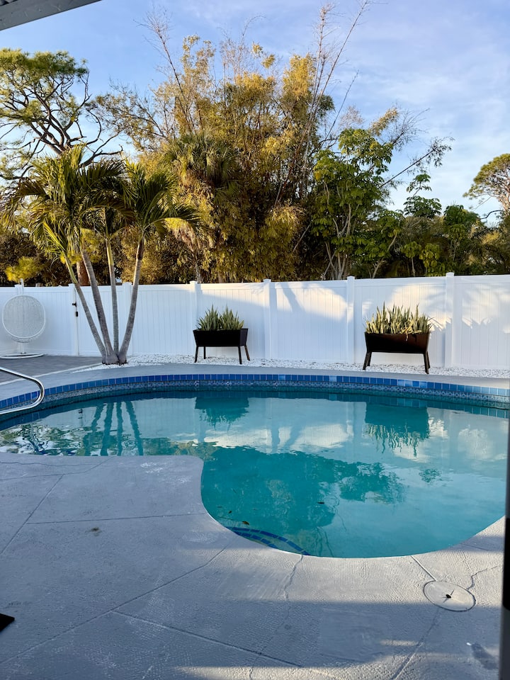 Sarasota Retreat House - Sarasota, FL