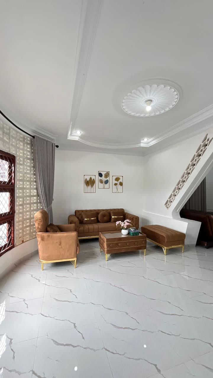 Rumah Retro Minimalis Di Teluk Betung - Bandar Lampung