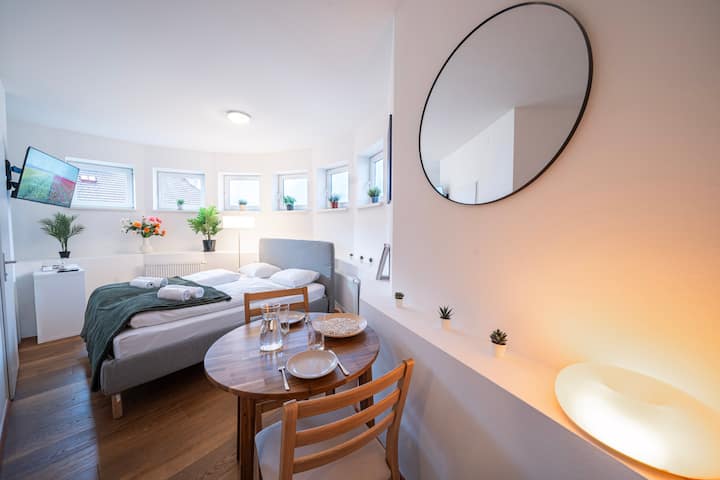 Cozy Studio, 10 Min To City Center, Lively Area - Vienna