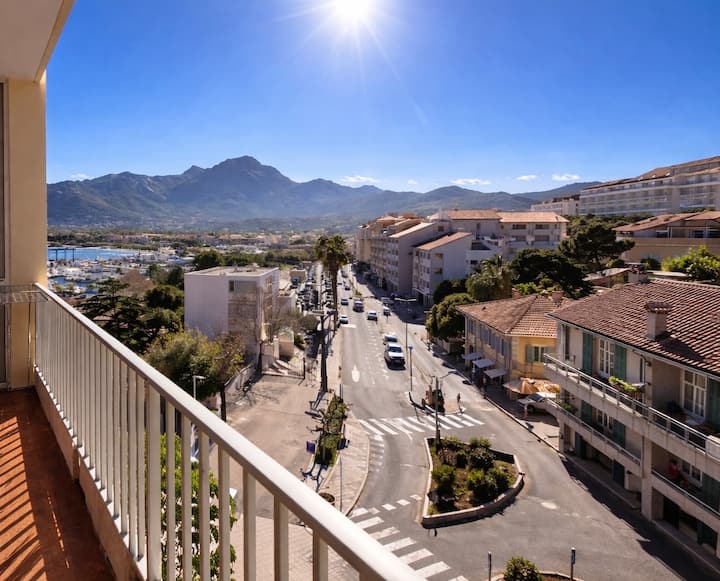 T3 Centre Calvi • La Porteuse D'eau• Plage à Pied - Calvi