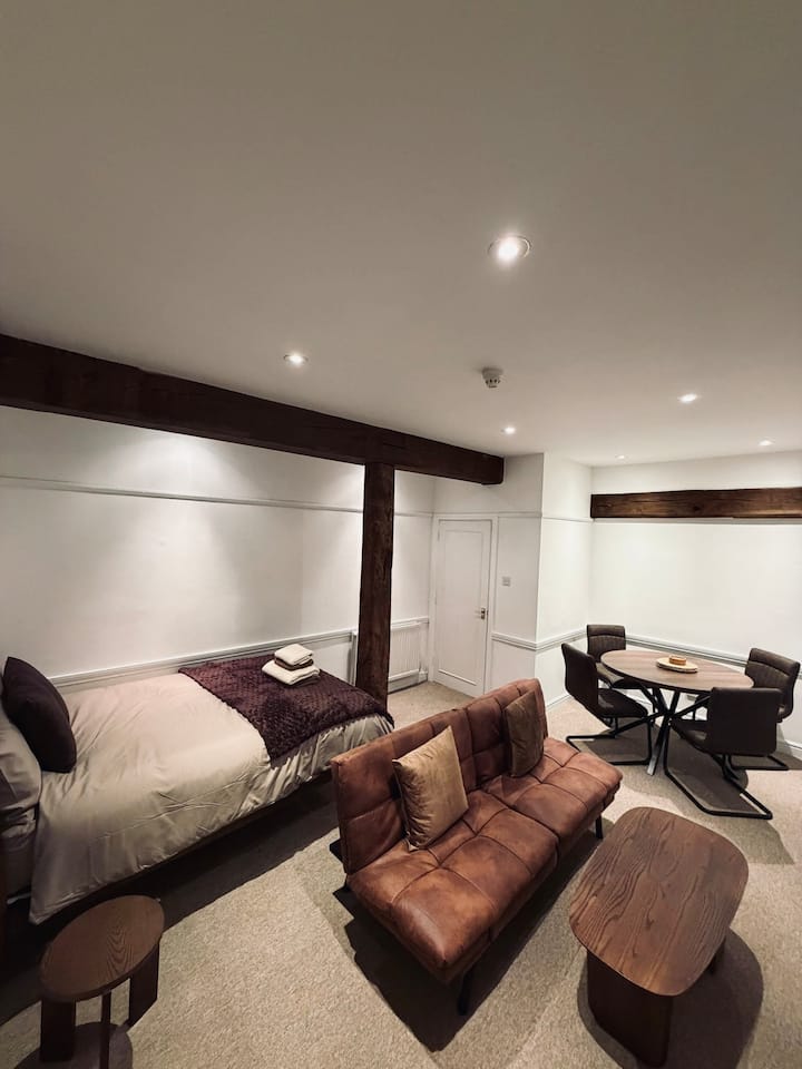 Rustic Retreat In The Cotswolds - First Floor - Moreton-in-Marsh