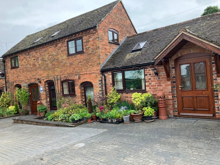 Vale Farm - Nuneaton