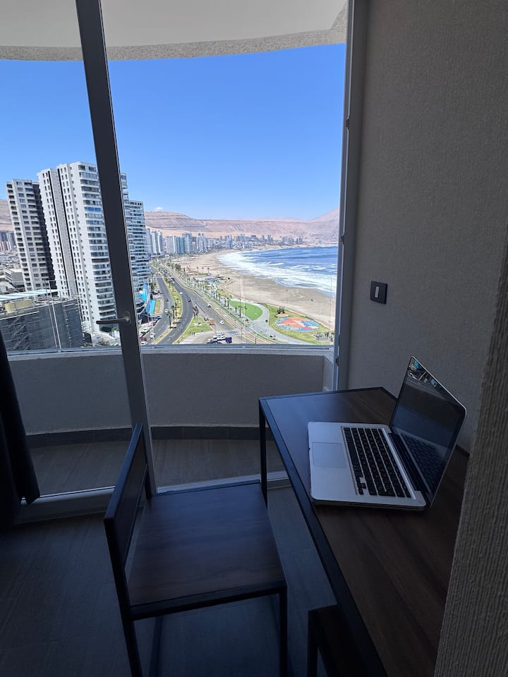 Estudio En Península Cavancha Con Estacionamiento - Iquique