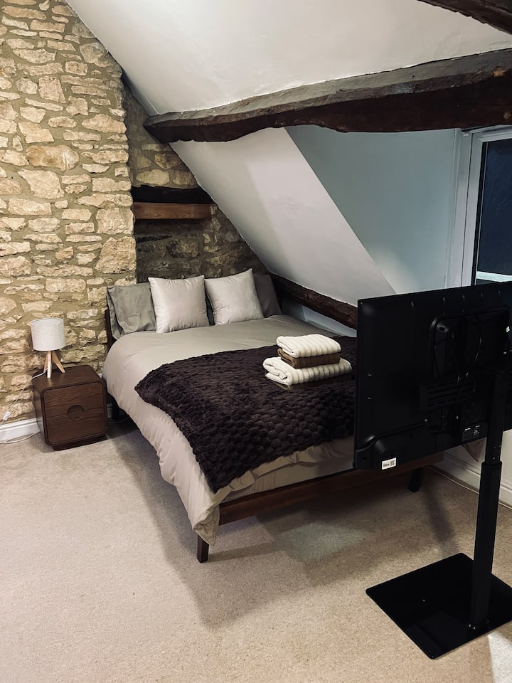 Snug Cotswolds Hideaway - Second Floor - Moreton-in-Marsh