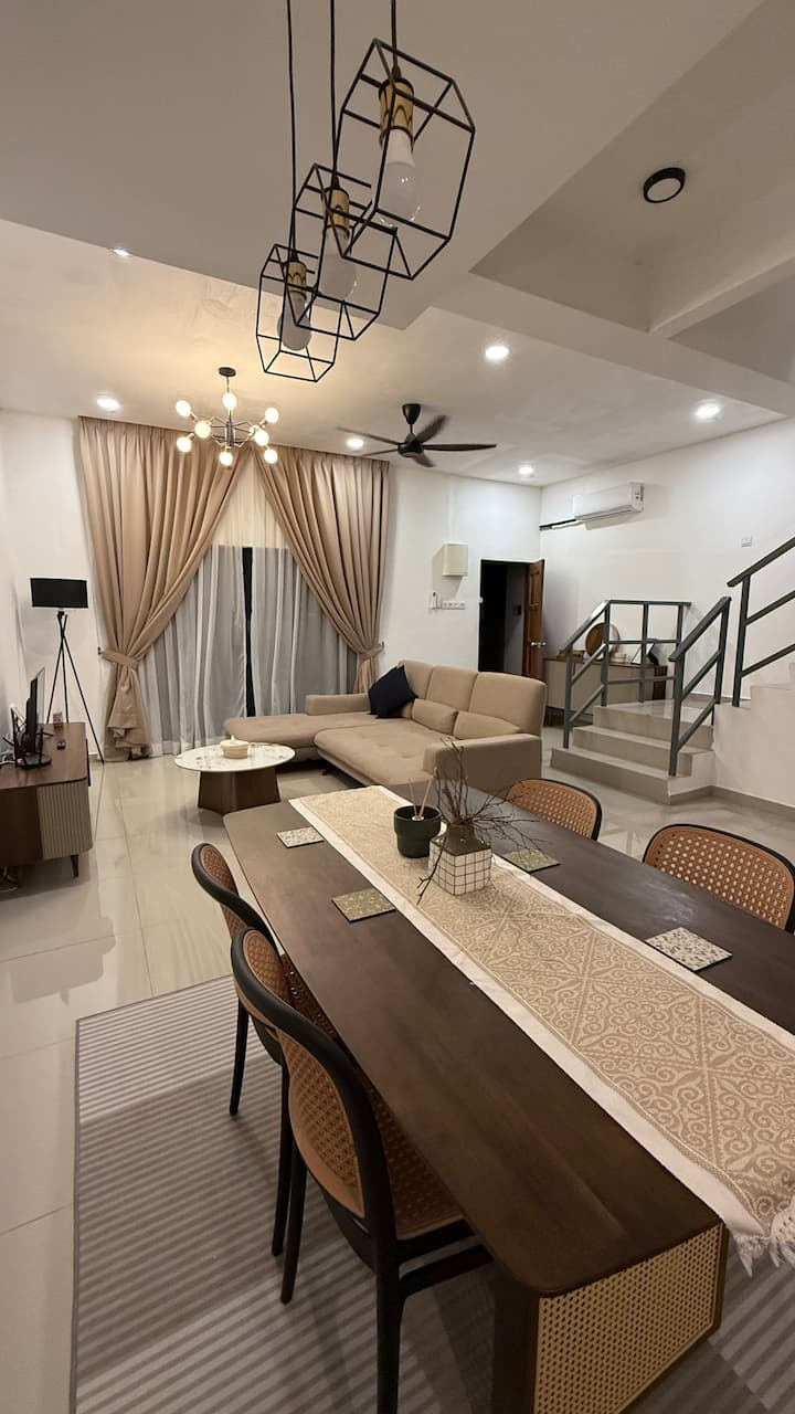 Modern Cozy Stay • Amanplus Kuantan - Family 4br - Kuantan