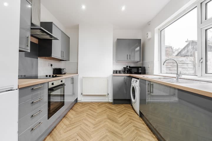 Modern 3br House In Bolton L Washer L Free Parking - Bolton