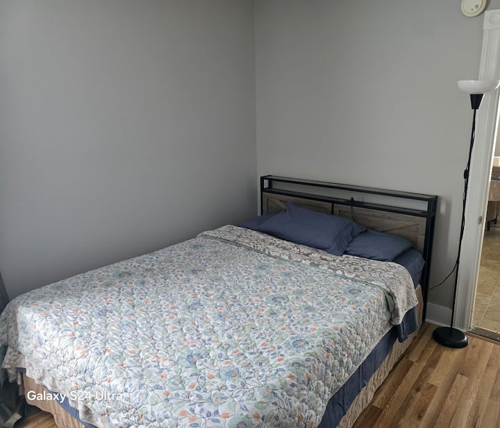 Room In Portland - Portland, ME