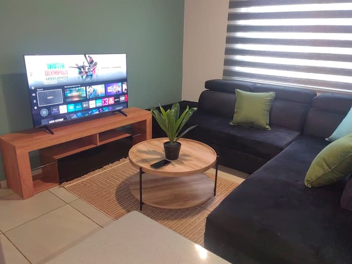 Luxurious, Cozy, Peaceful Apartment - Soweto
